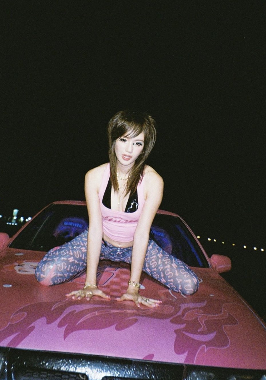 คนนี้ไง "อีกี้" ในธาตุทองซาวด์ "หลิน มชณต" สาวลุค Y2K ที่กำลังถูกถามหา [อัลบั้มภาพ]